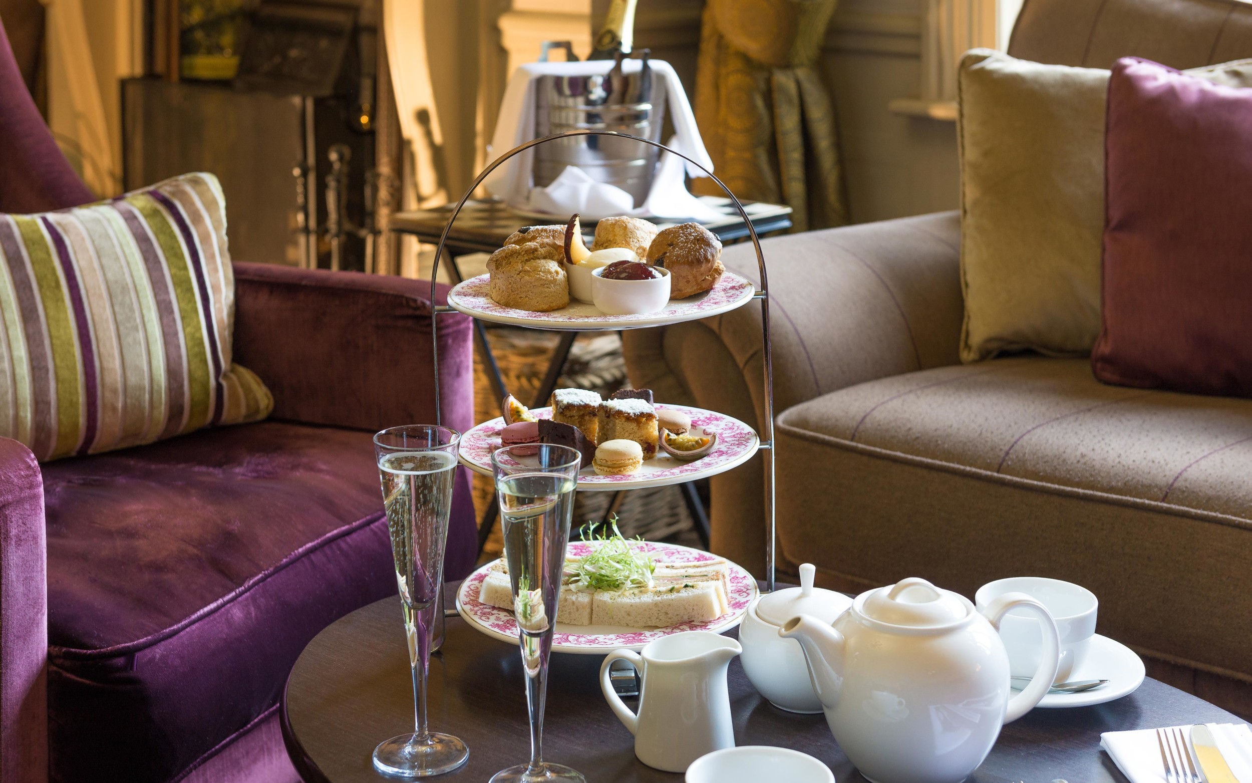 Eat & Drink – The Crown Hotel